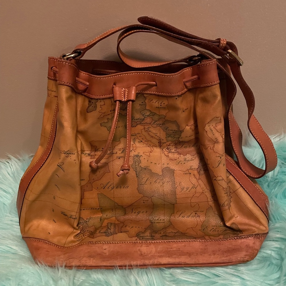 Alviera Martina Classe Geo Classic Bucket Bag - Gem